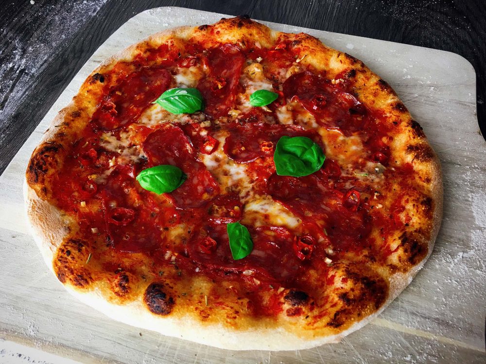 Pizza Calabria Rezept | Spianata Calabrese Piccante